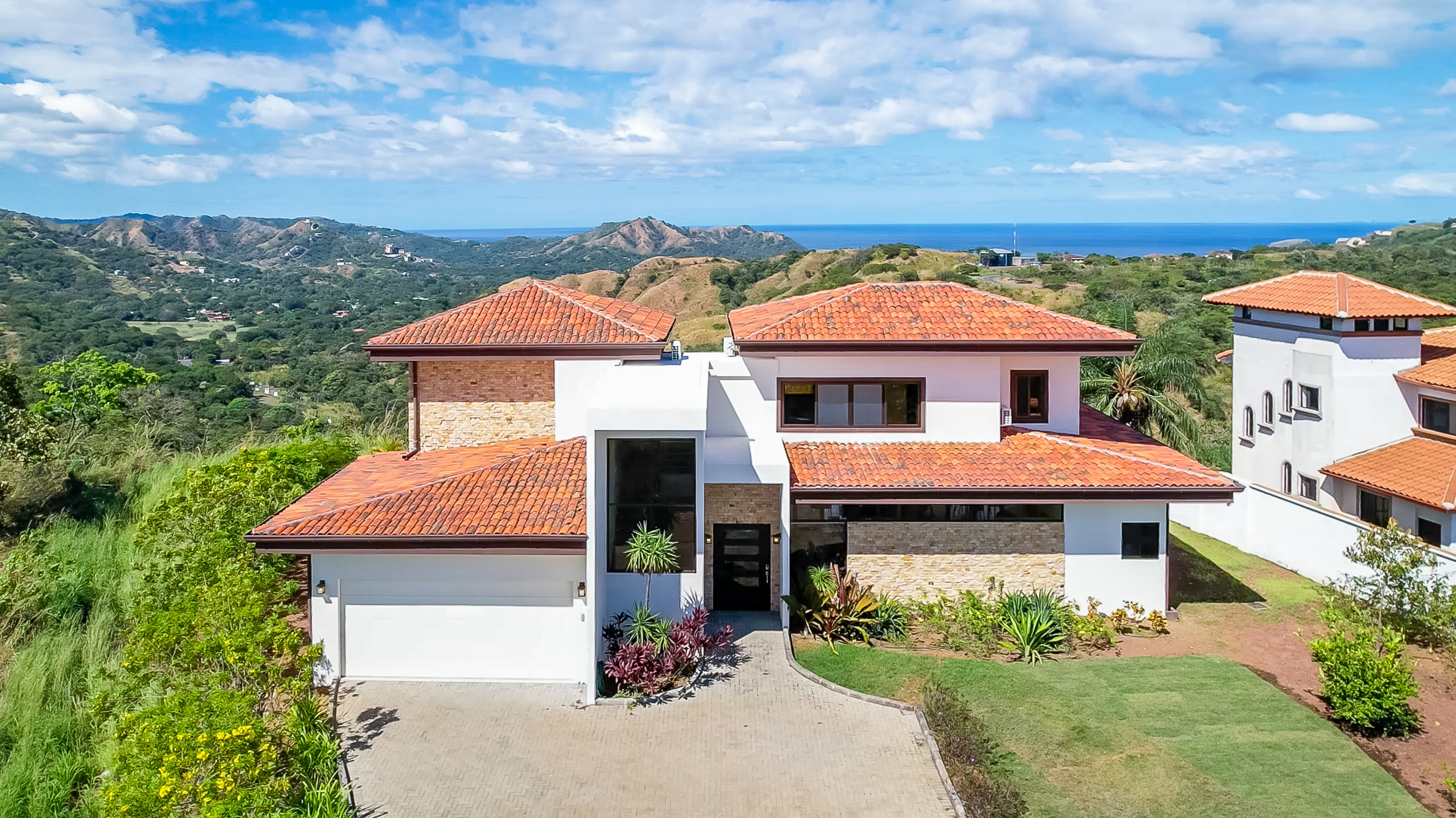 Villa Acantilado | Costa Rica Real Estate Agent | Alain Mouquet