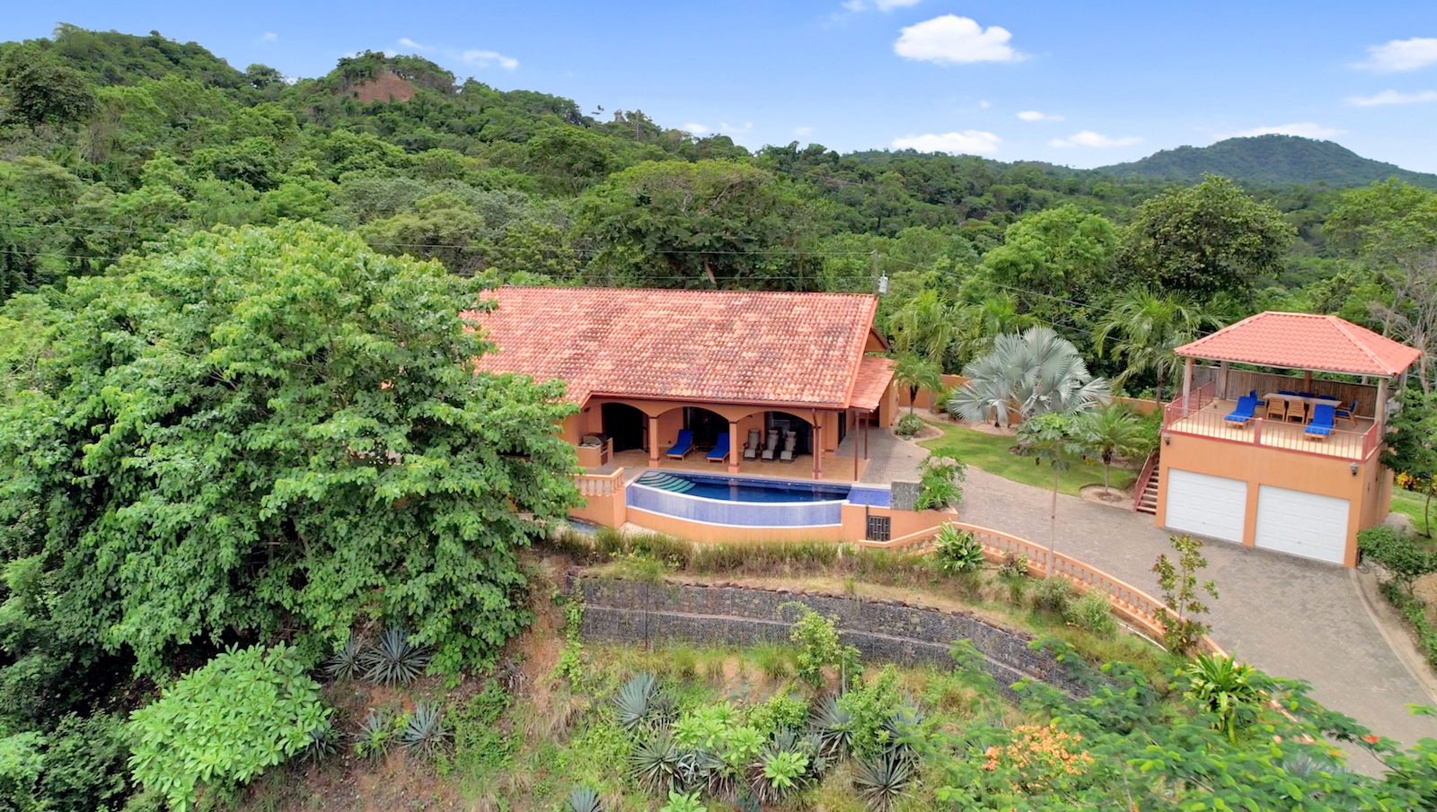Casa de Solo Belleza | Costa Rica Real Estate Agent | Alain Mouquet