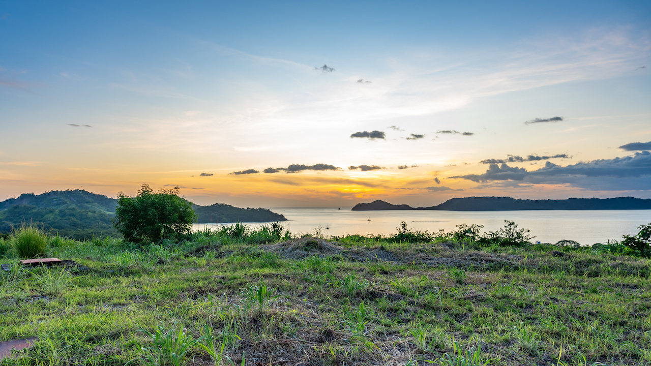 Land Parcel Sub-divided into 3 building lots | Ocean View Ready to ...